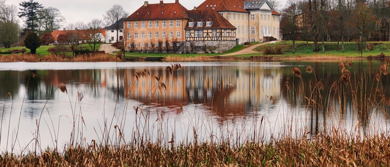 Skjoldenæsholm Slot